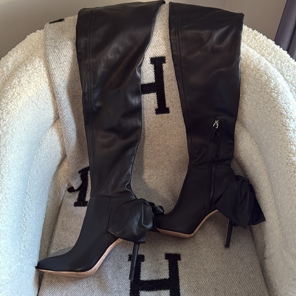 aminah abdul | Shoes | Aminah Abdul Jillil | Poshmark